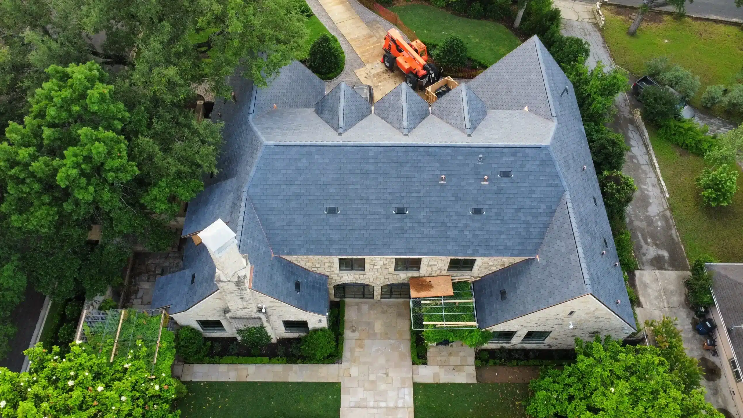 Cool Roofs: Luxury Roofing in TX - Expert Design & Quality
